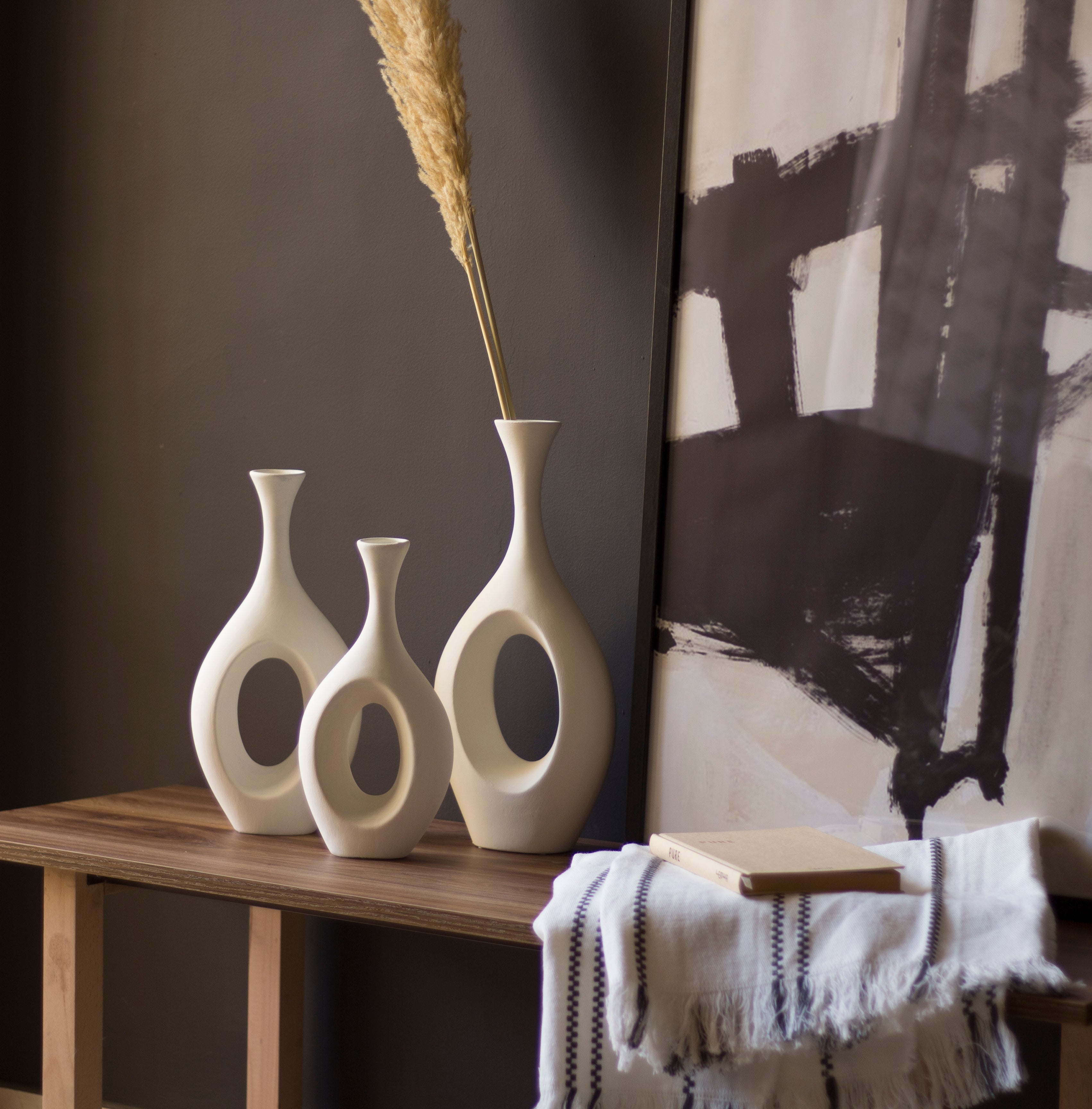 S Hollow Vase – Pure.jordan